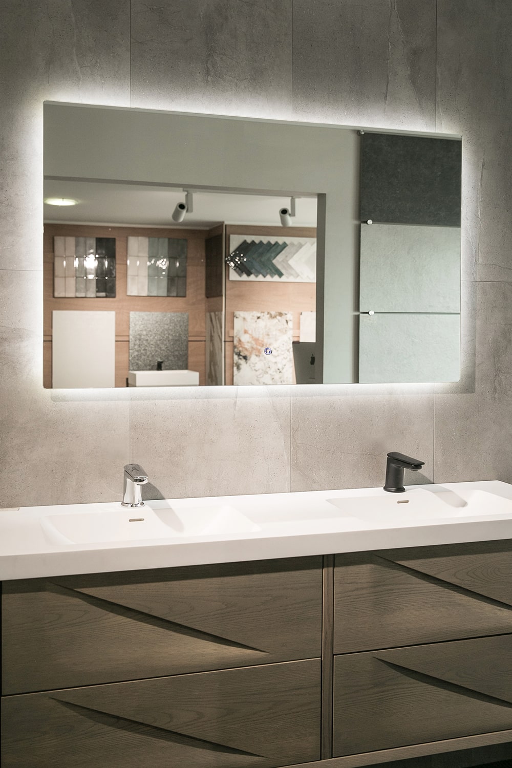 Frameless Backlit Rectangle Mirror w/ Led Light & Demister - Toptile ...